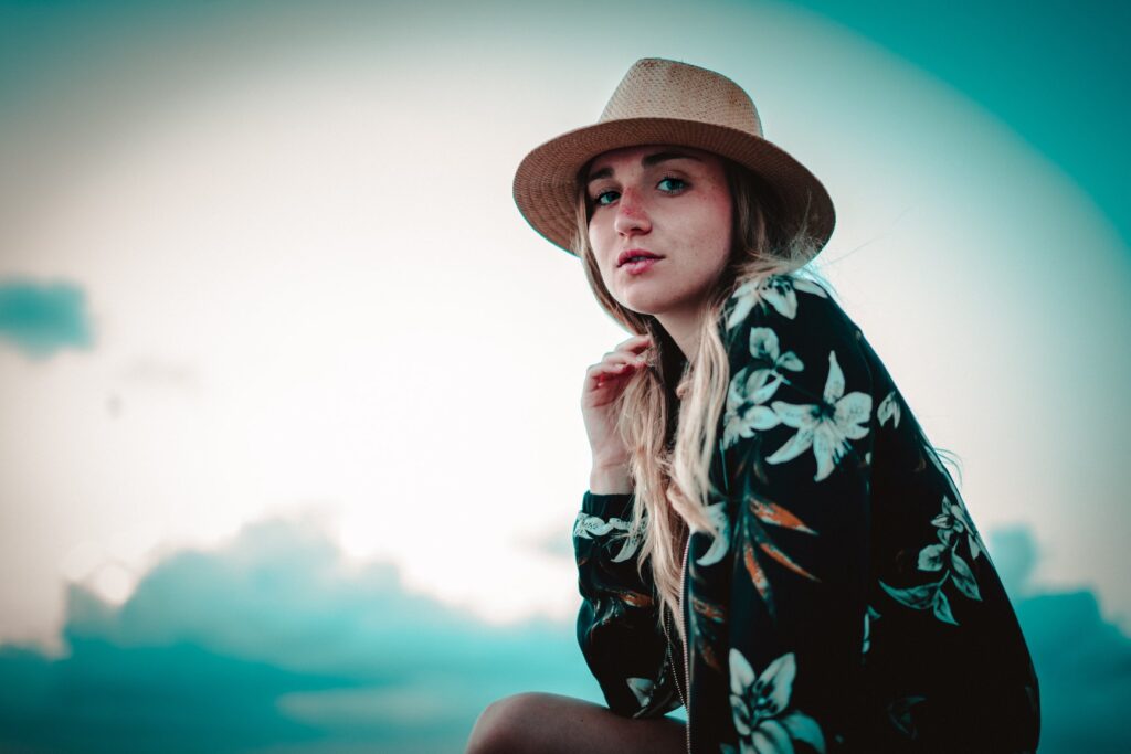 Chloé McNeil 3 – Rivet Ferole